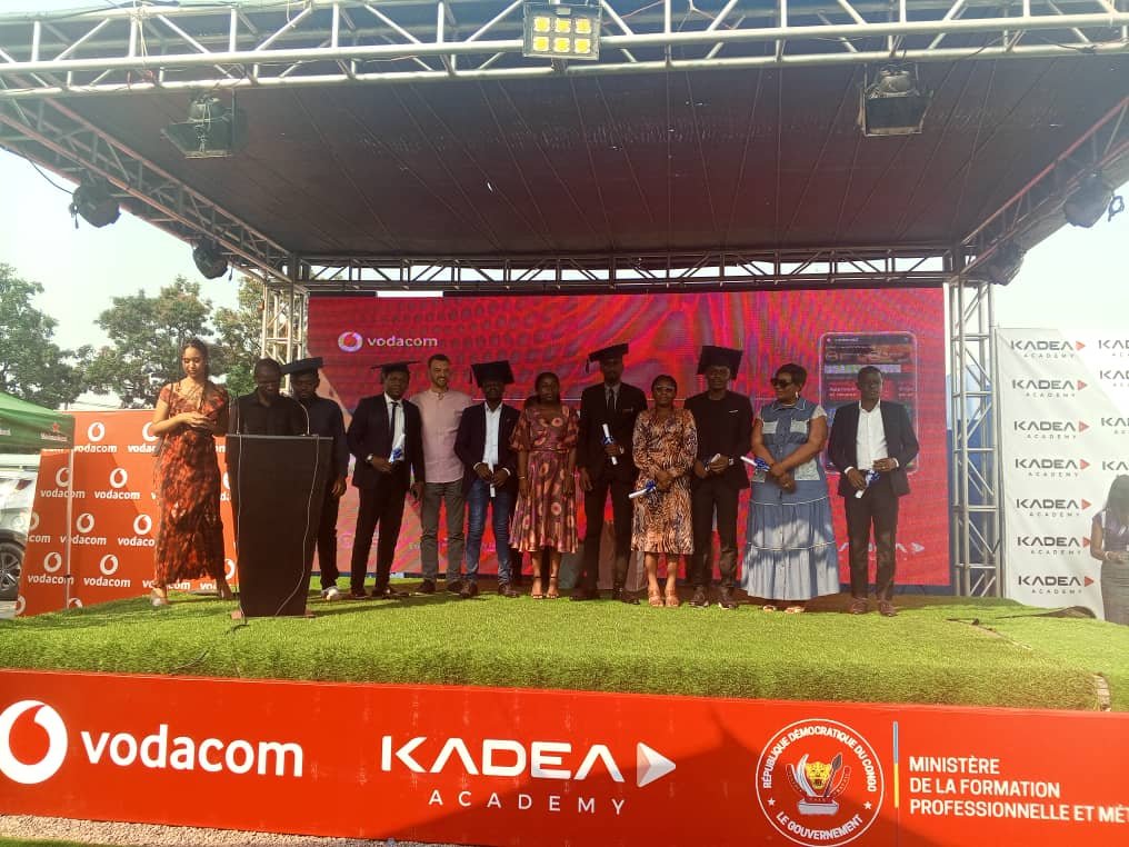 Vodacom Congo célèbre la réussite des jeunes à la troisième remise de ...